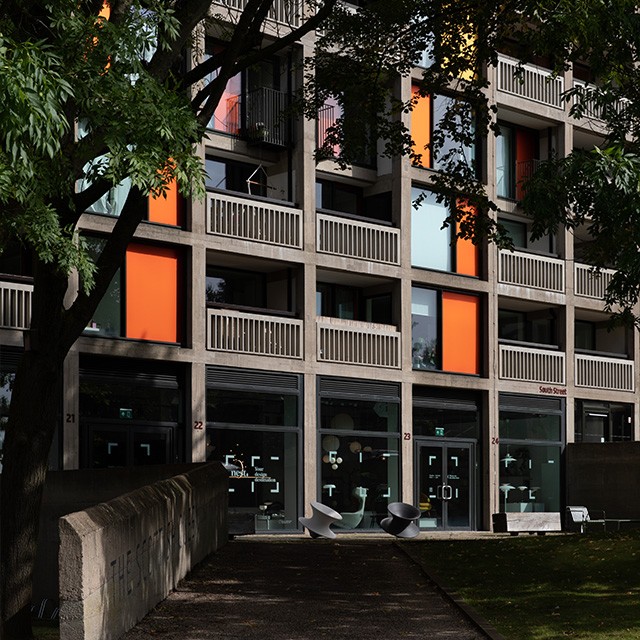 Buy Modern Furniture, Designer Lighting & Homeware at nest.co.uk