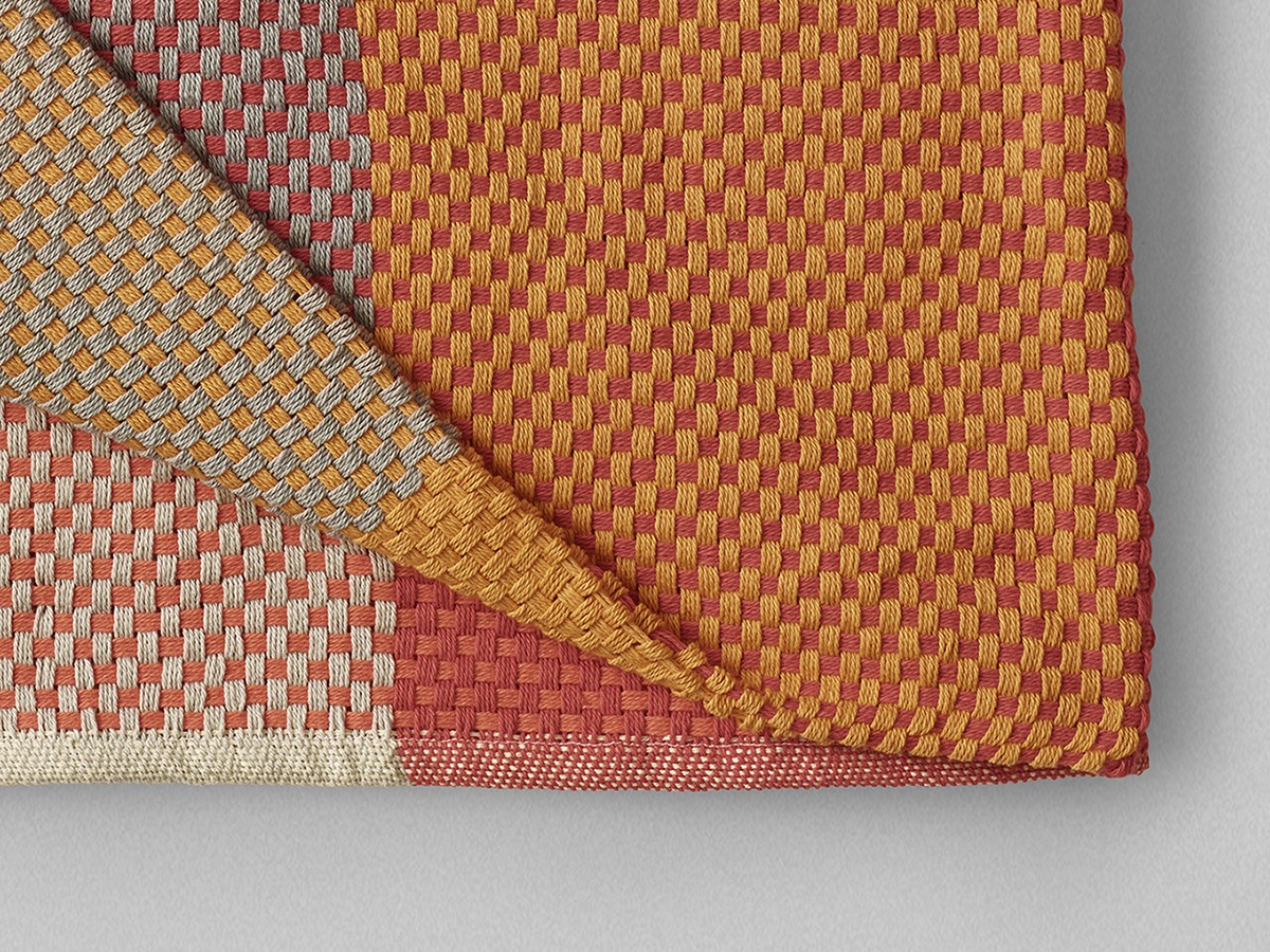 Buy the Muuto Loom Throw at nest.co.uk