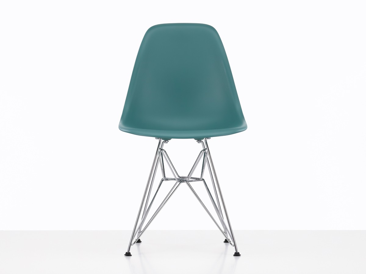 Buy the Vitra DSR Eames Plastic Side Chair - Chrome Base - White at ...