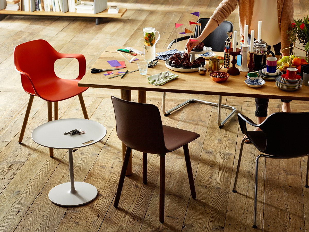 Buy the Vitra Rise Side Table at nest.co.uk