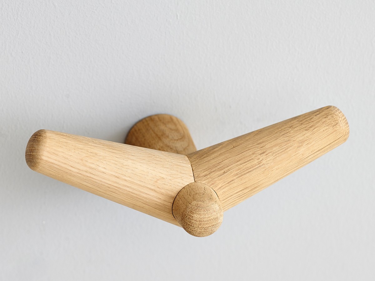 Buy the Woud Tail Wing Hook - Medium at nest.co.uk