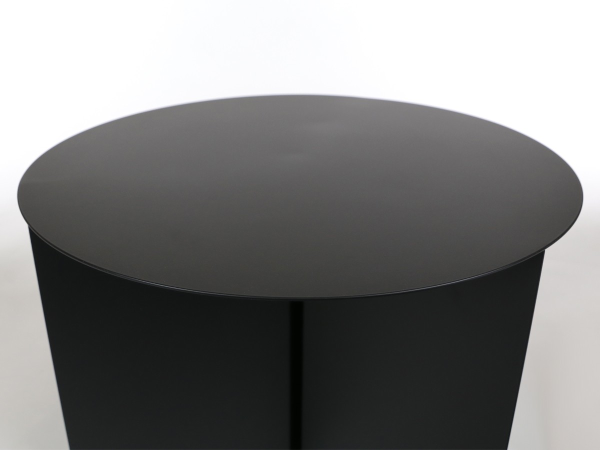Buy the Ex-Display Hay Slit Table Round at nest.co.uk