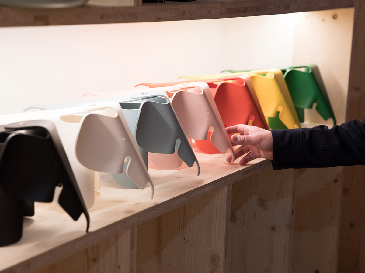 Buy the Vitra Eames Elephant - Small at nest.co.uk