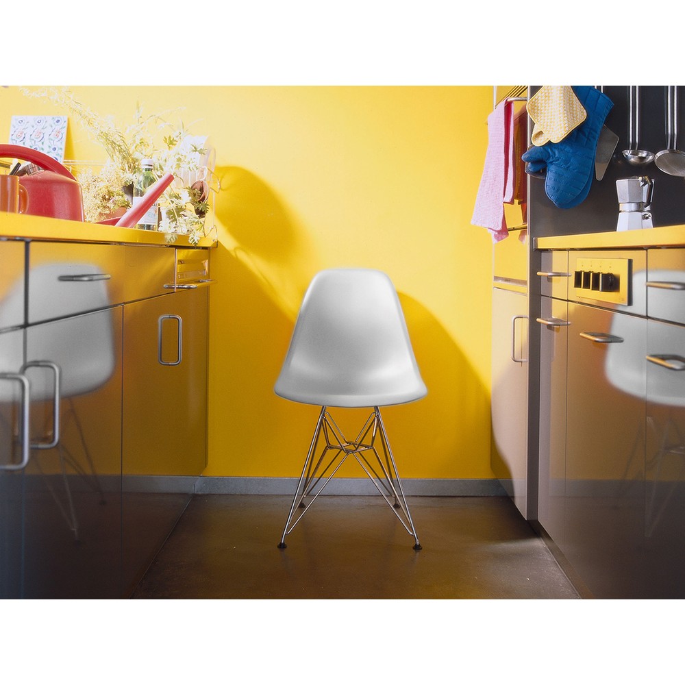 Buy the Vitra DSR Eames Plastic Side Chair - Chrome Base at nest.co.uk
