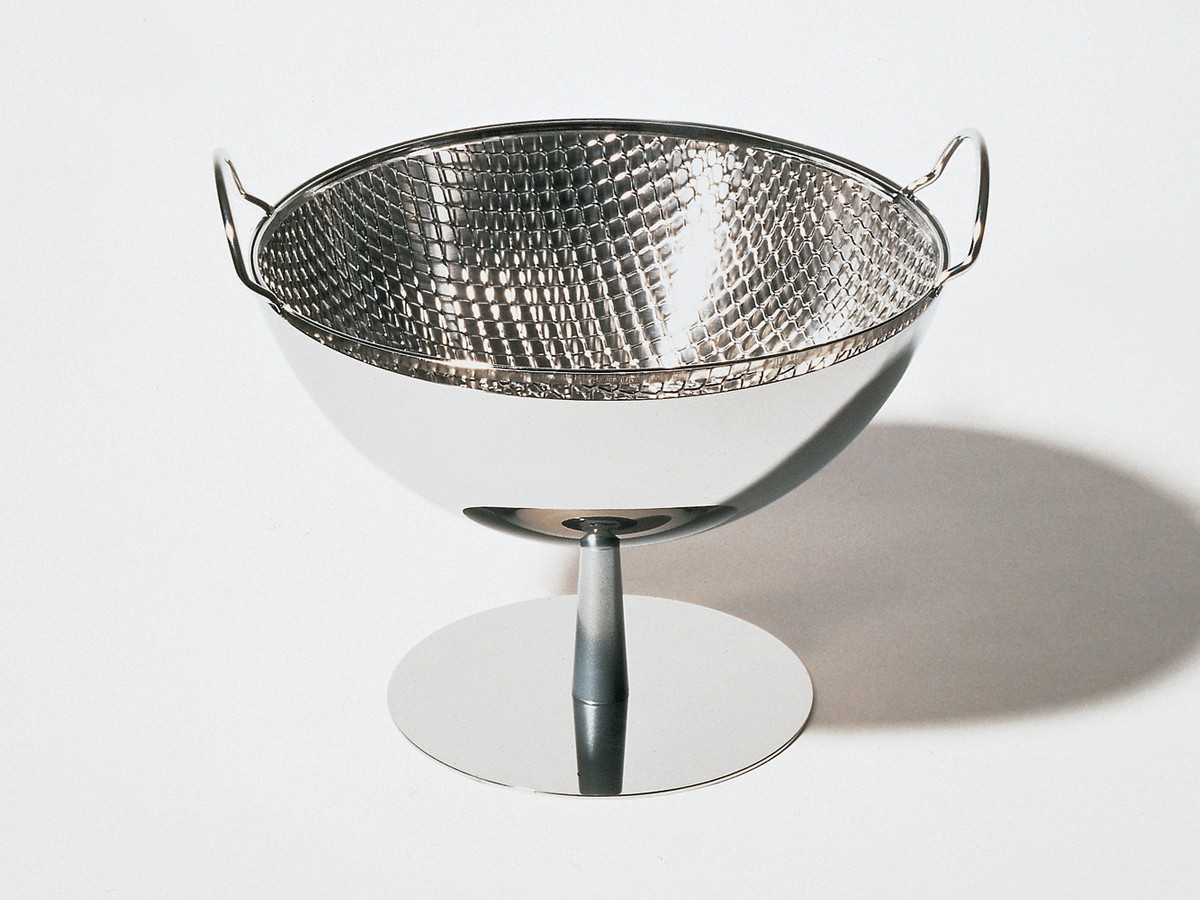 Buy the Alessi AC04 Fruit Bowl and Colander at nest.co.uk