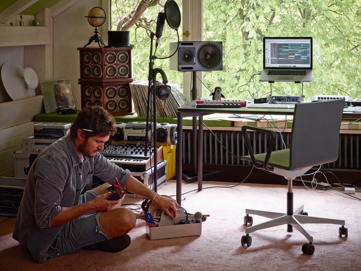 Buy the Vitra Toolbox at nest.co.uk