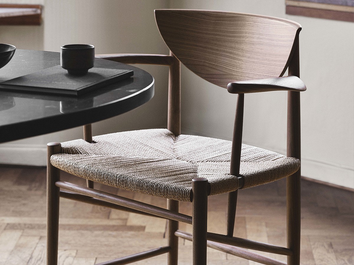 Buy the &Tradition HM4 Drawn Dining Chair at nest.co.uk