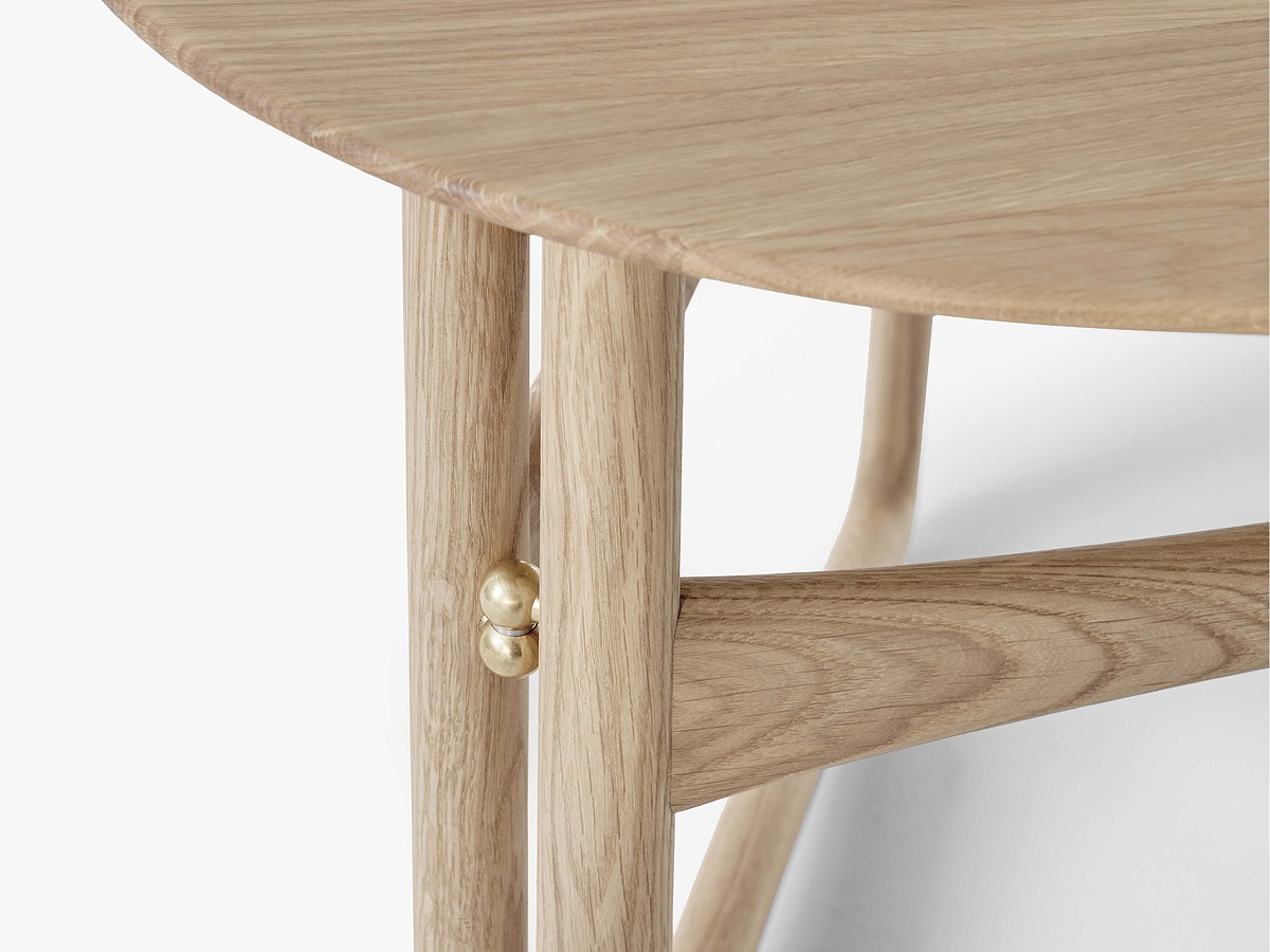 Buy the &Tradition HM5 Drop Leaf Lounge Table at nest.co.uk