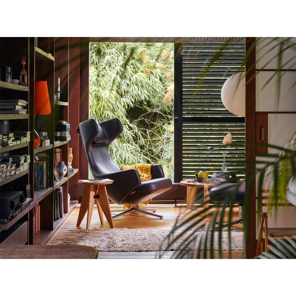 Buy the Vitra Grand Repos Lounge Chair - Leather at nest.co.uk
