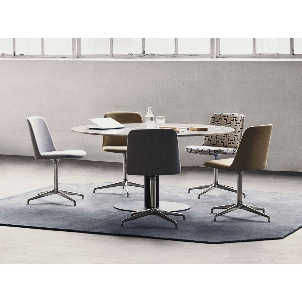 Buy the &Tradition HW13 Rely Office Chair - Swivel Base at nest.co.uk