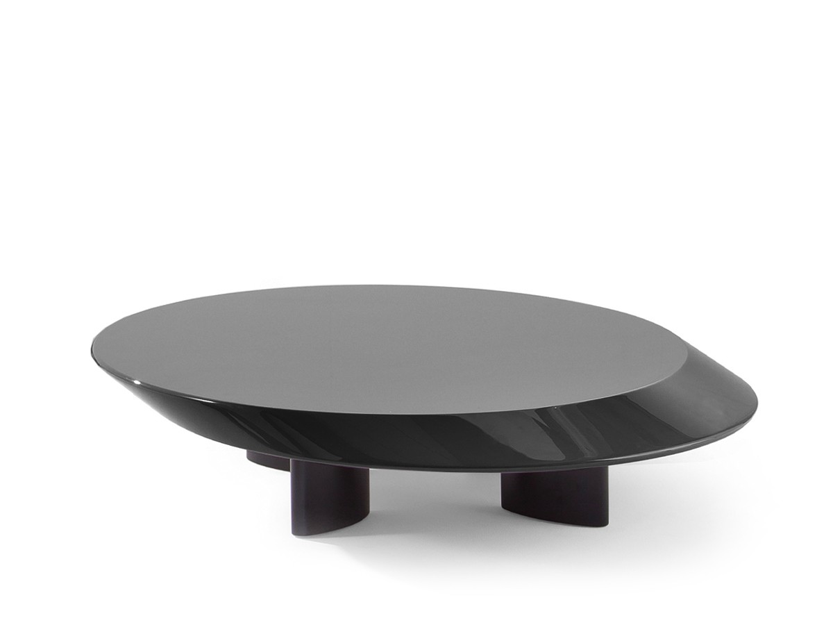 Buy the Cassina 520 Accordo Low Table at nest.co.uk