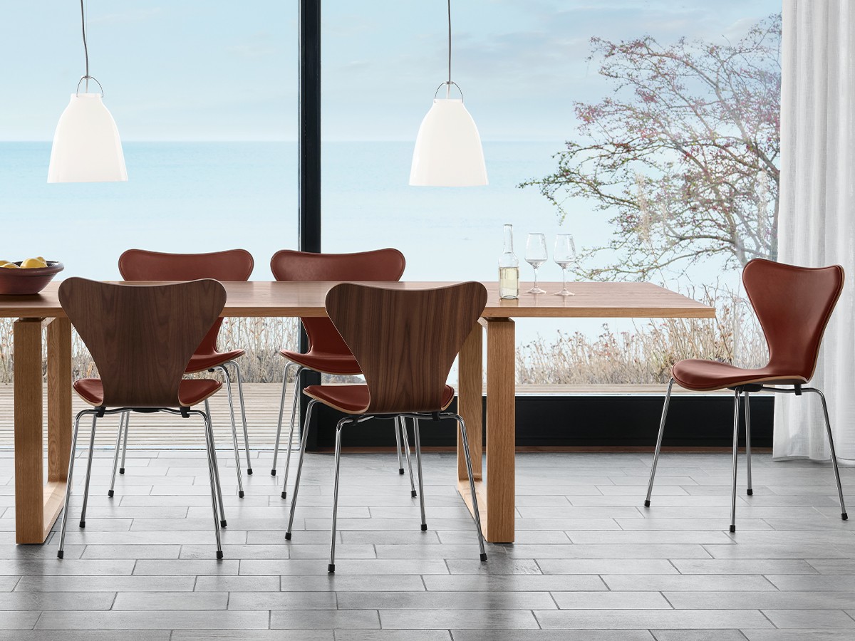 Buy the Fritz Hansen Series 7 Dining Chair - Leather - Anniversary ...