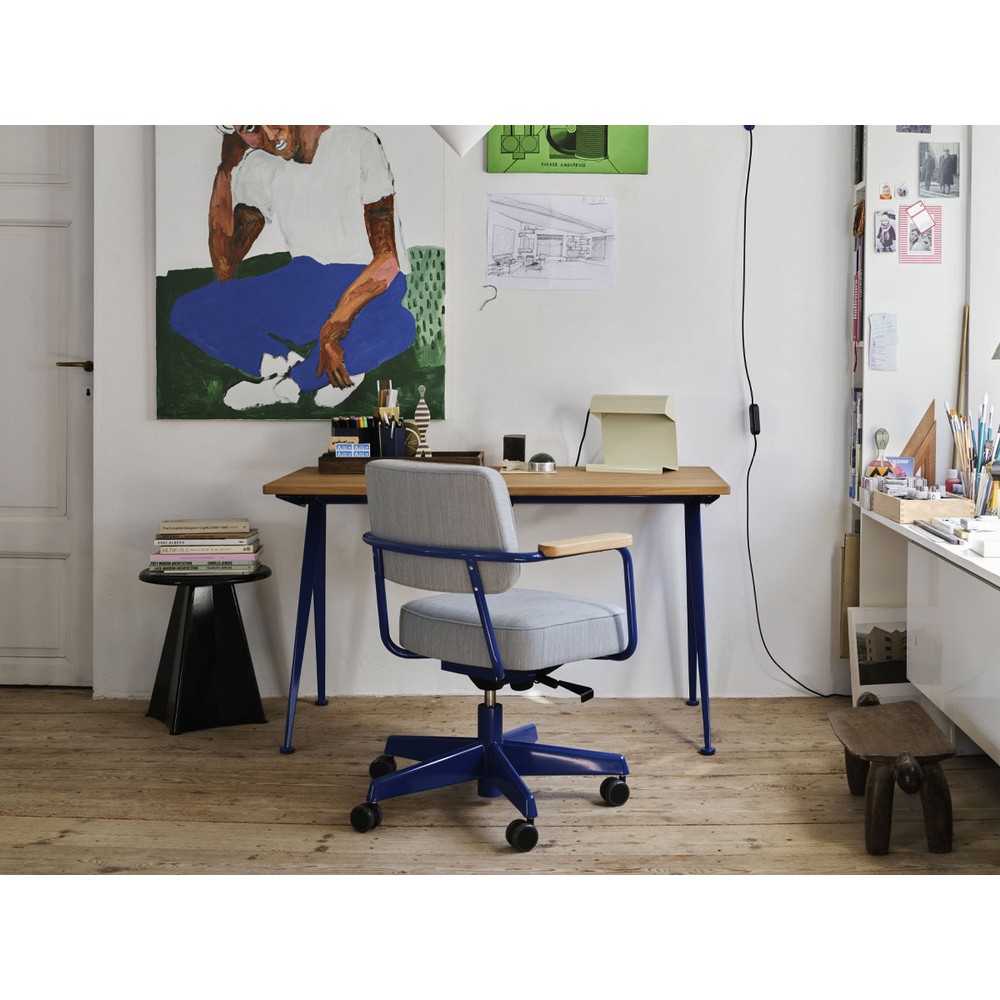 Buy the Vitra Compas Direction Desk at nest.co.uk