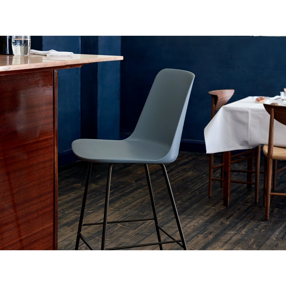 Buy the &Tradition HW91 Rely Counter Chair at nest.co.uk