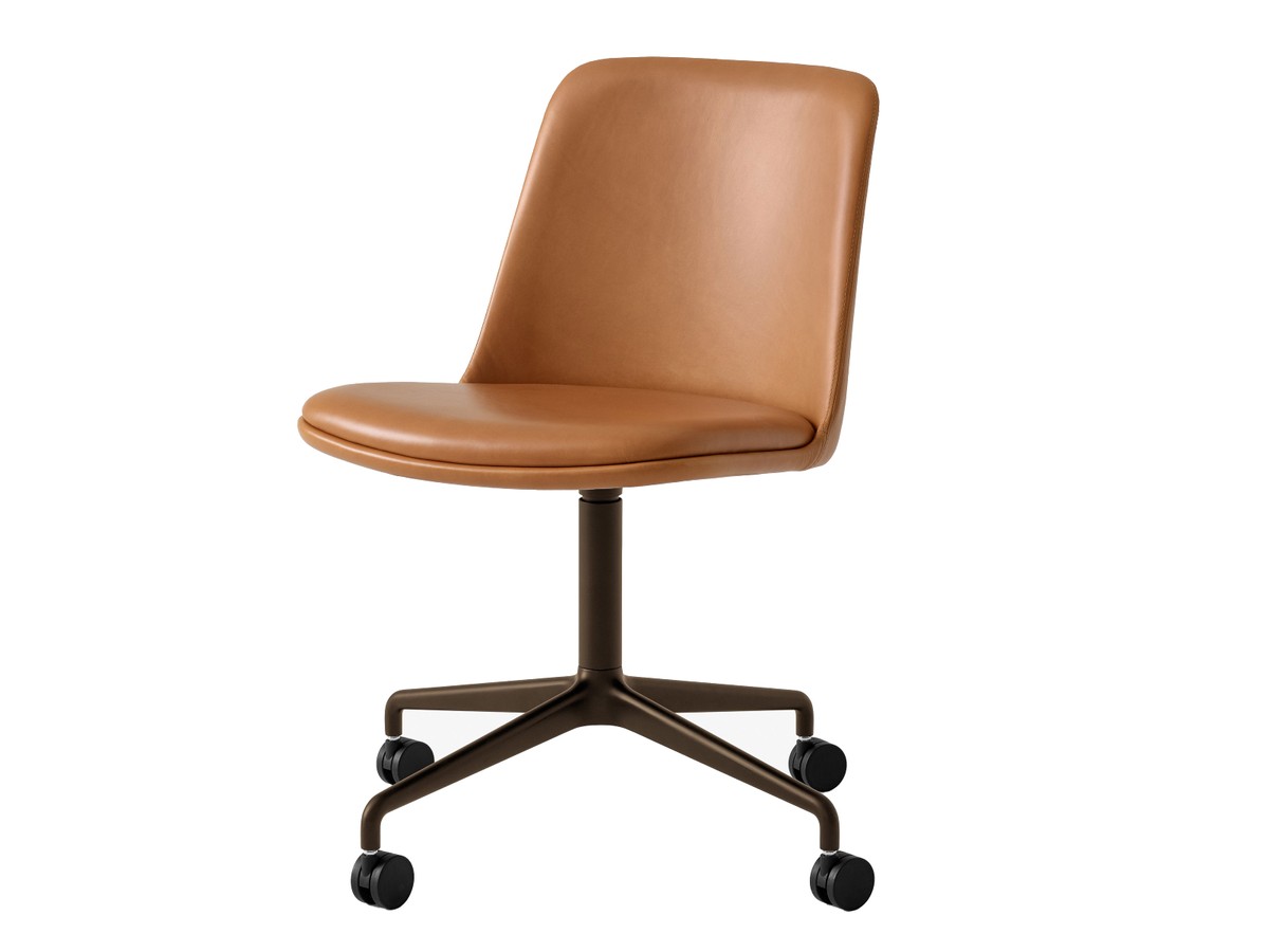 Buy the &Tradition HW24 Rely Office Chair - Swivel Base - Leather at ...