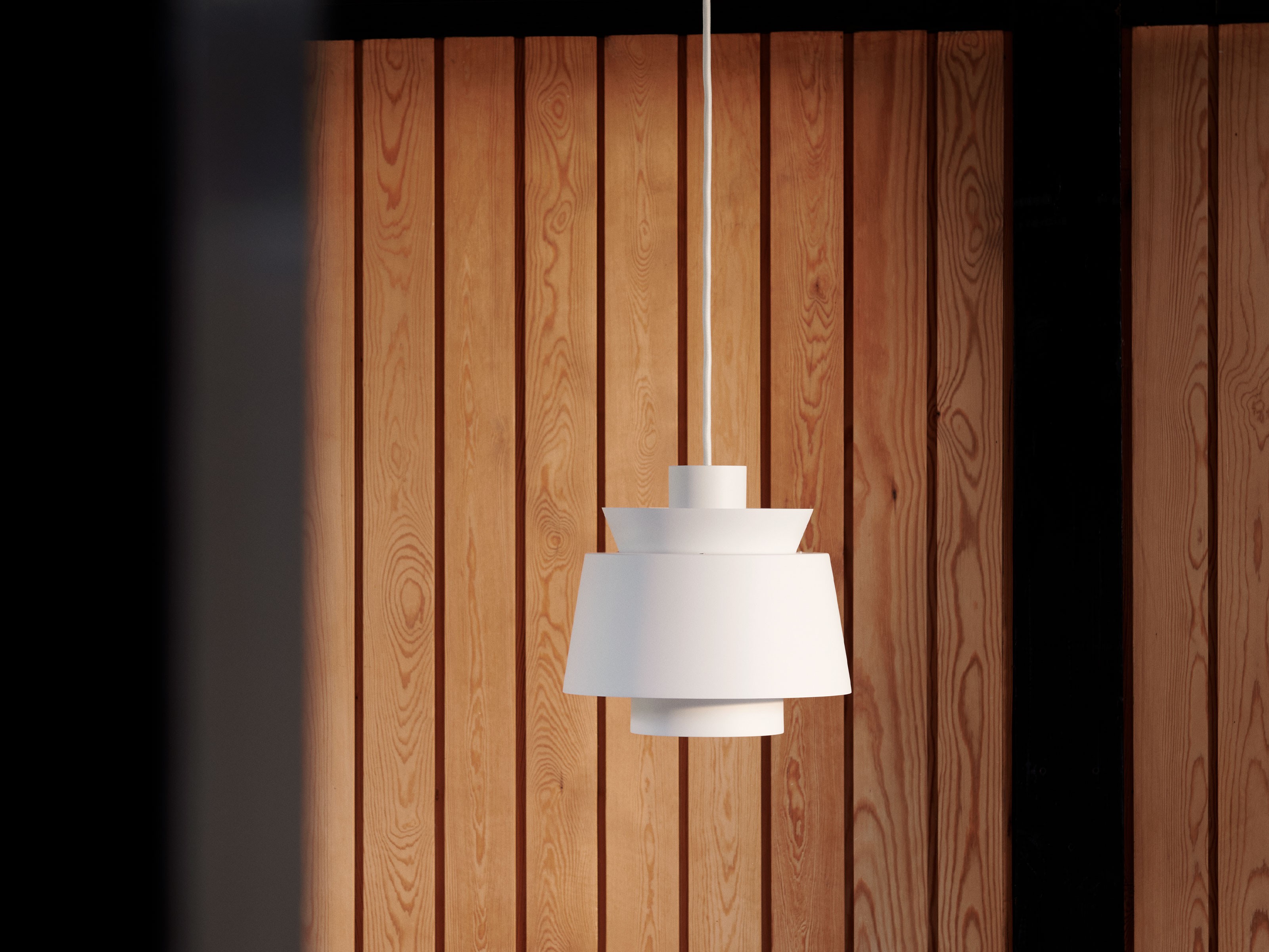 Buy the &Tradition JU1 Utzon Pendant Light - Anniversary Edition at ...