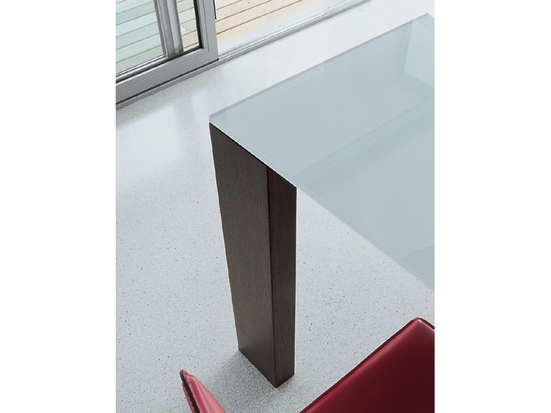 Buy the Sovet Toronto Dining Table at nest.co.uk