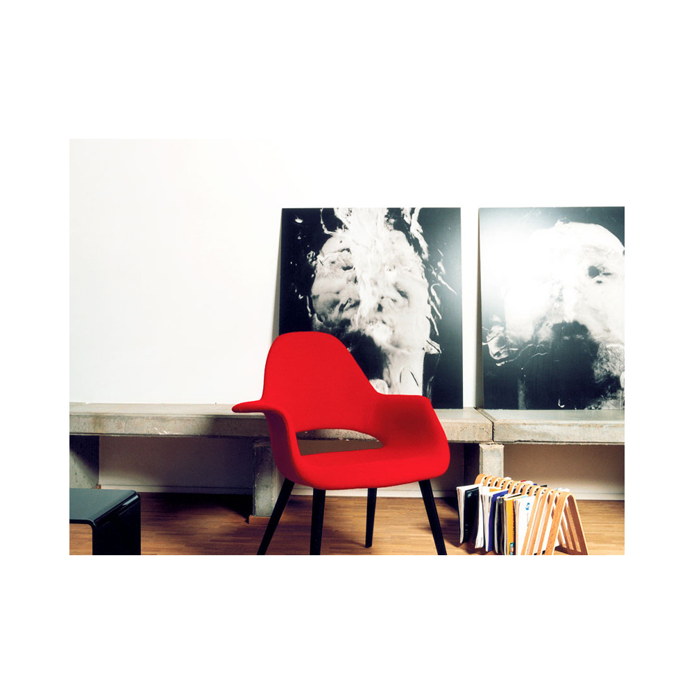 Buy the Vitra Organic Chair at nest.co.uk