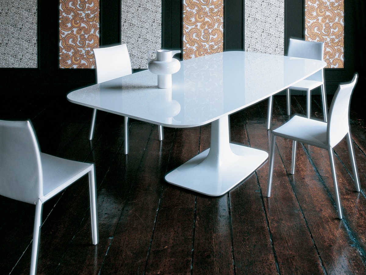 Buy the Zanotta 2534 Surf Dining Table at nest.co.uk