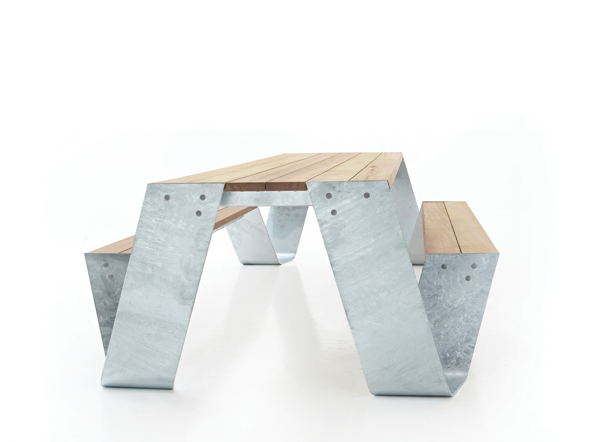 Buy the Extremis Hopper Table at nest.co.uk