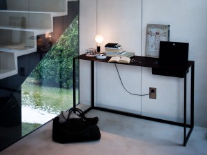 Buy the Zanotta 2730 Calamo Desk at nest.co.uk